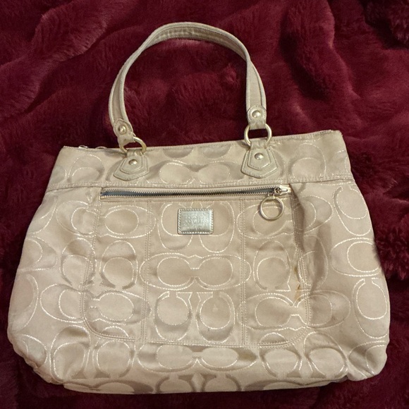 Coach | Bags | Coach Cream Shoulder Bag | Poshmark